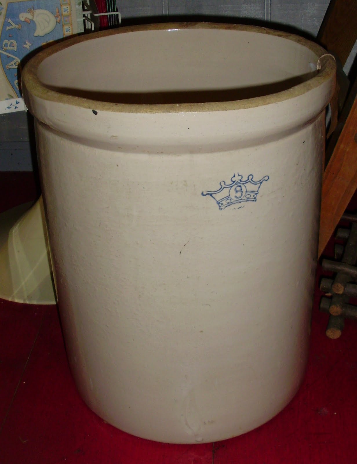 Log Cabin Antiques & Gifts: Stoneware crock