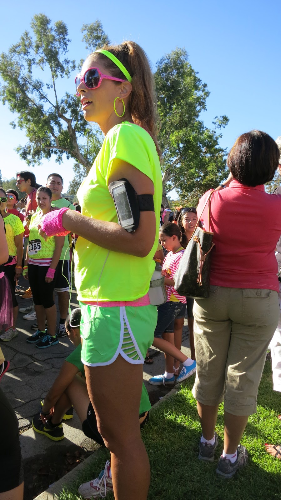 BeautyJones: Robert Palmer Girl Look for Awesome 80s Run