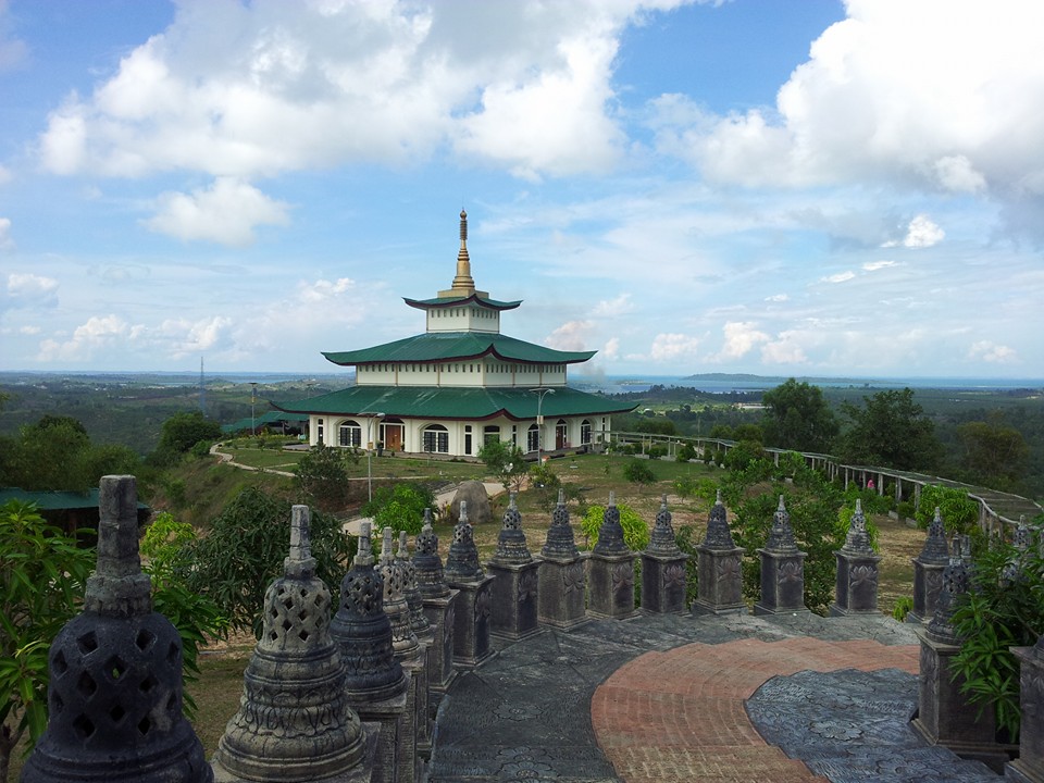 Beberapa Vihara yang bisa dijadikan tempat Wisata di Batam