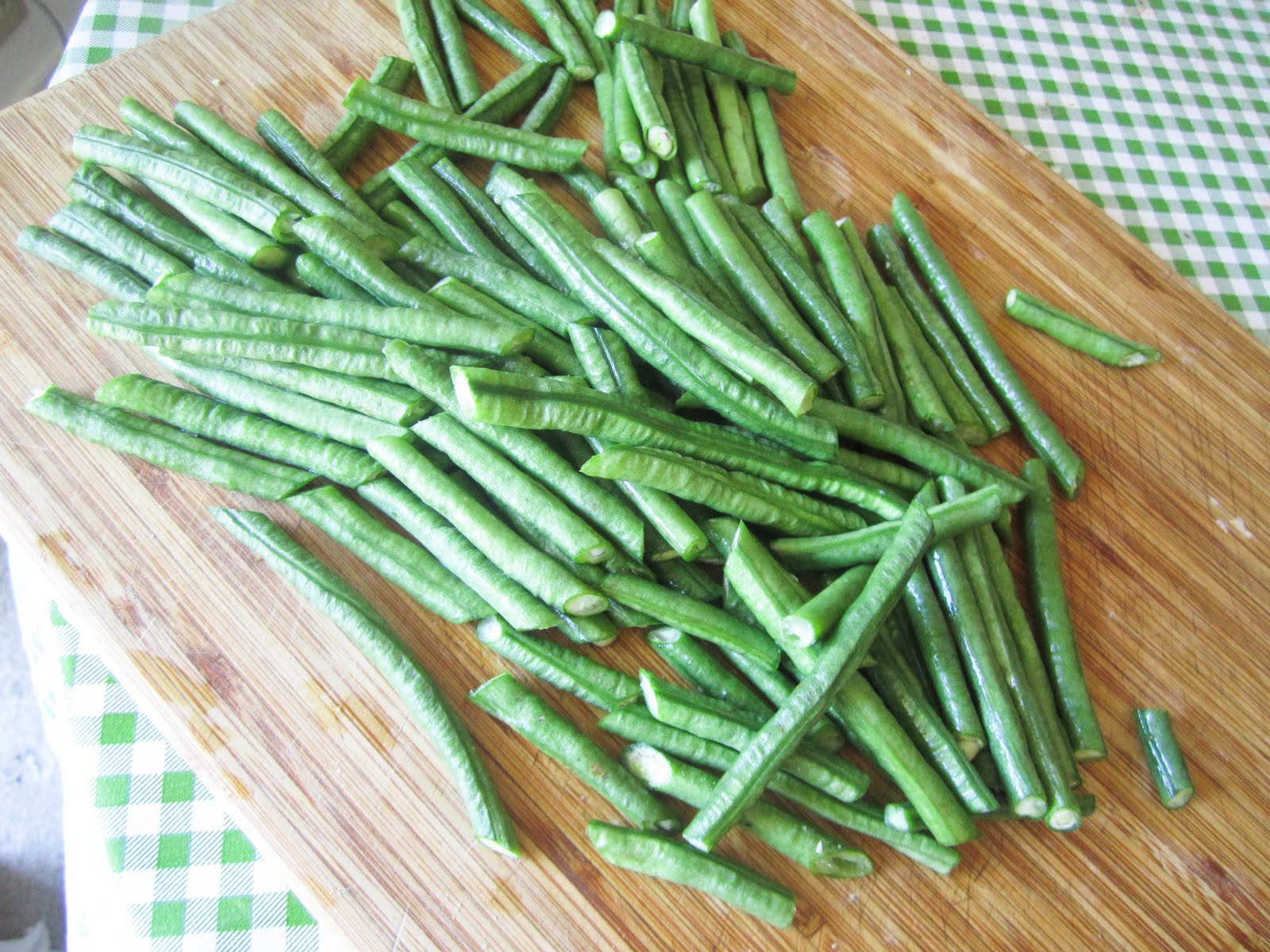 Savory And Savage: Dry sauteed string bean