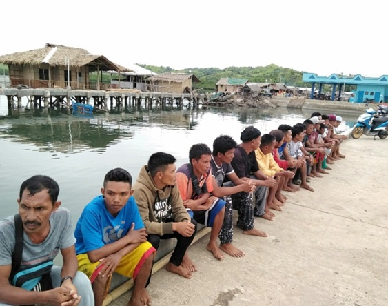 MINDANAO PAGADIAN FRONTLINE: 2 Fishing Boats Apprehended in Tungawan ...