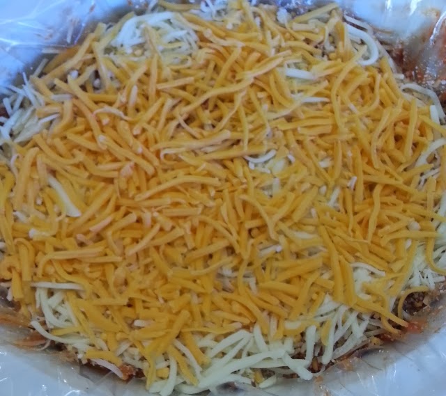 Baking Banquet: SLOW COOKER LAYERED SPAGHETTI & MEAT SAUCE CASSEROLE