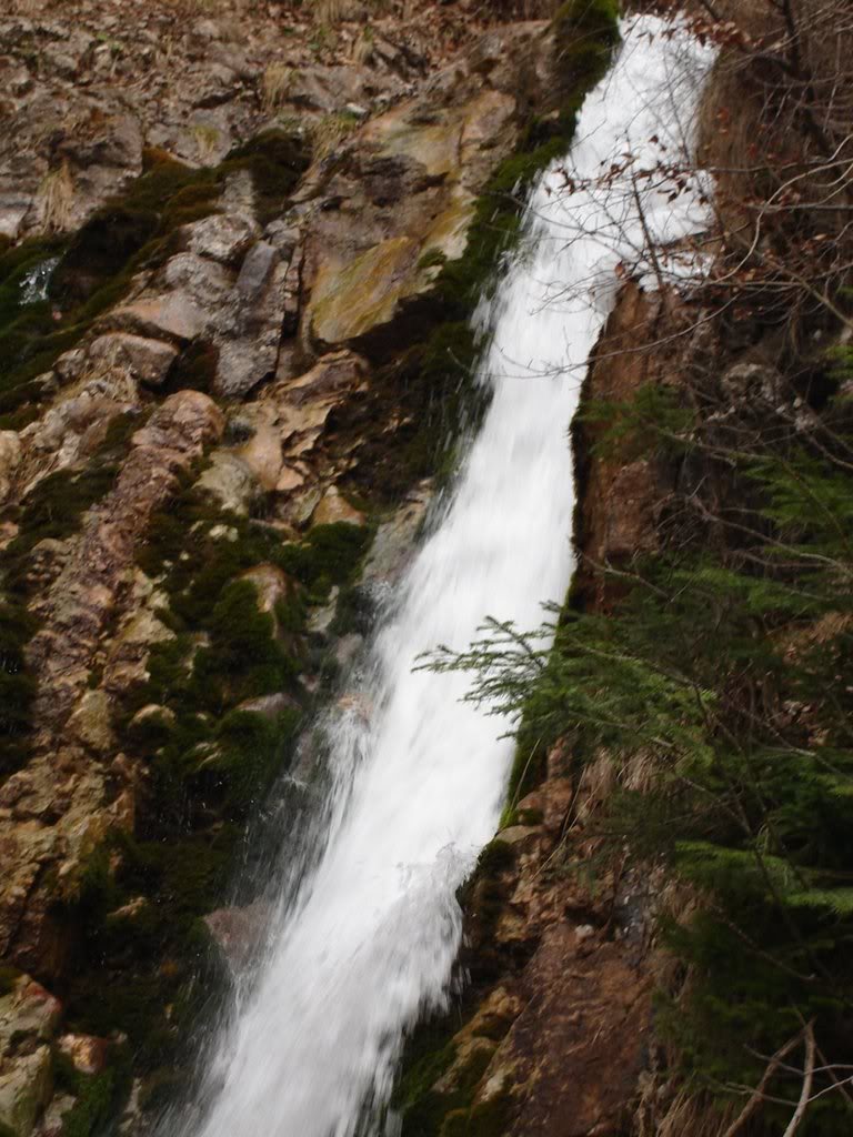 Haihui prin Lume : Cascada Urlatoarea