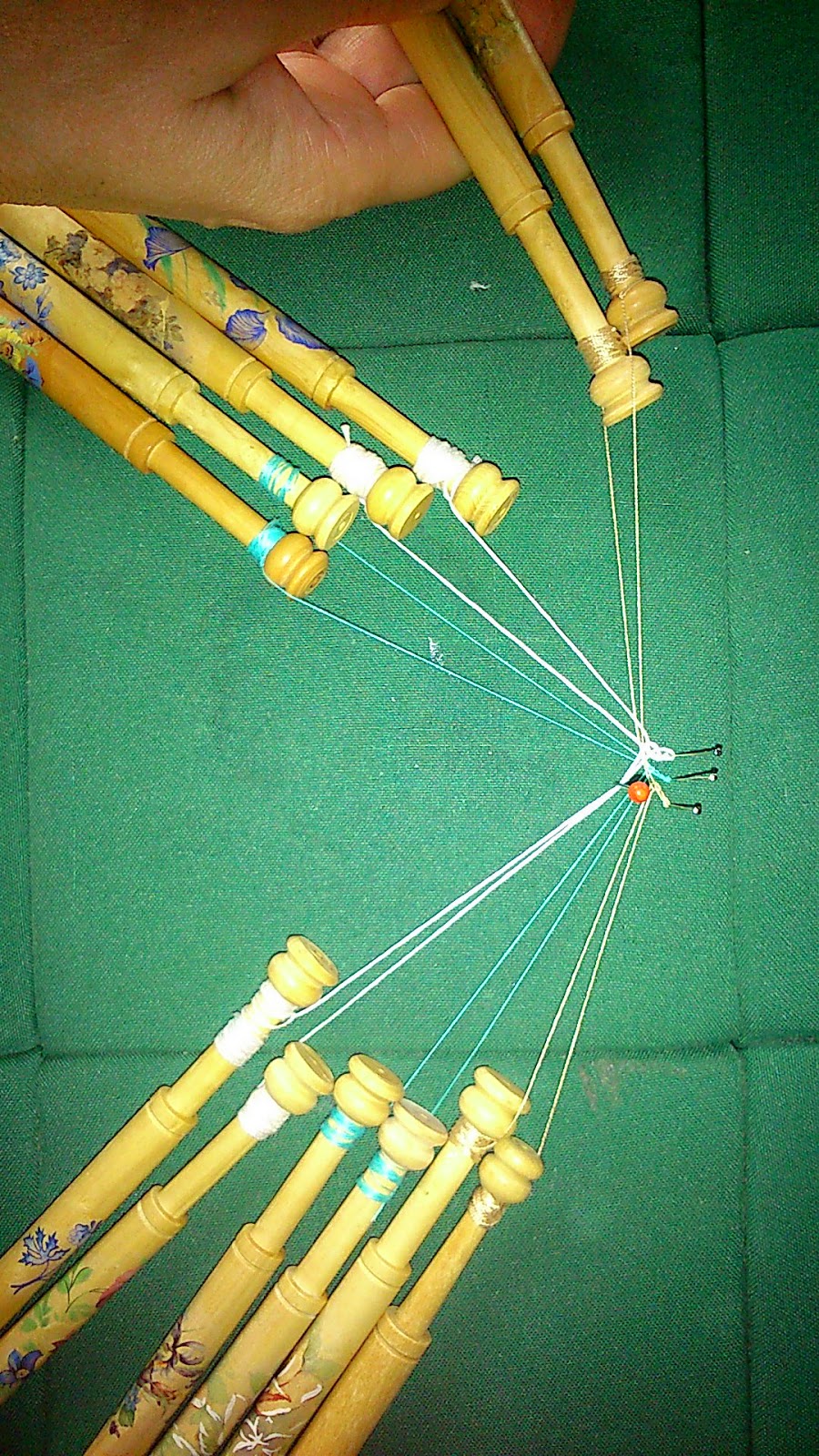 Encajeras la Hilandera: TRABAJOS DE AMIG@S