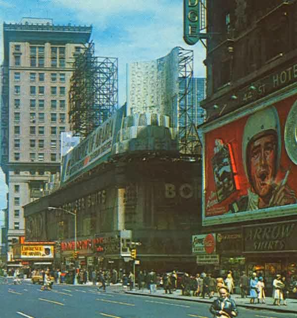 Times Square 1943, Smoking camel sign