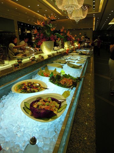 the seasoned first timer: Pig Out Day at Buffet 101