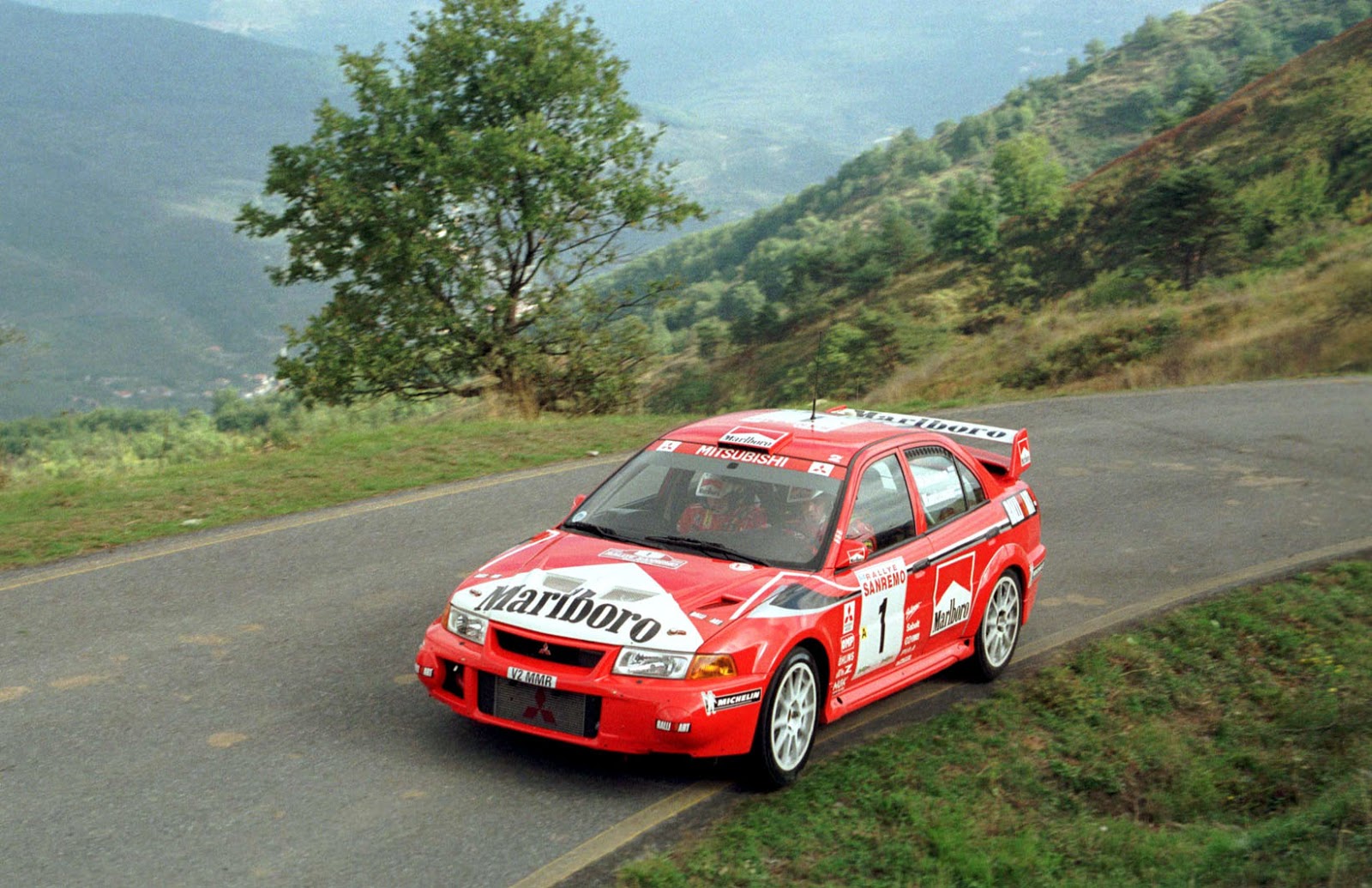 Mitsubishi's WRCars: V2 MMR