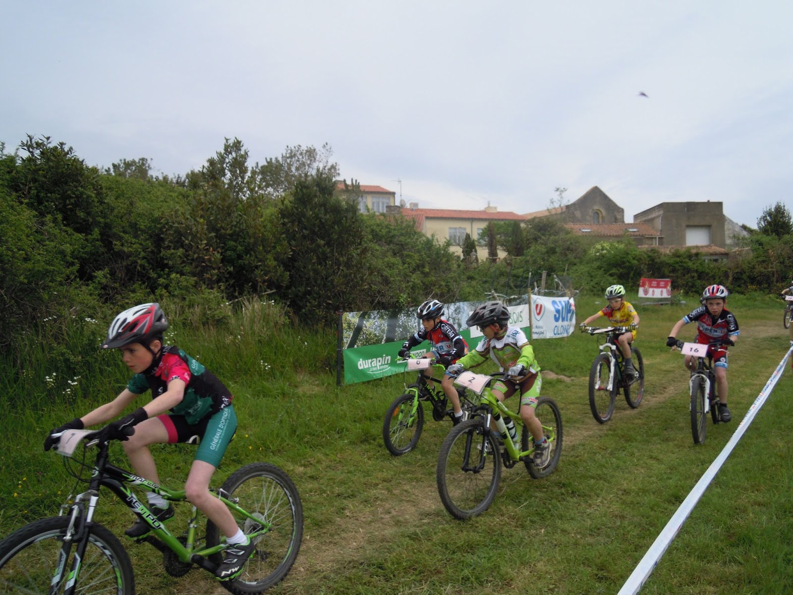 VELO CLUB MONTAIGU et sa section VTT: Course UFOLEP du 8 Mai