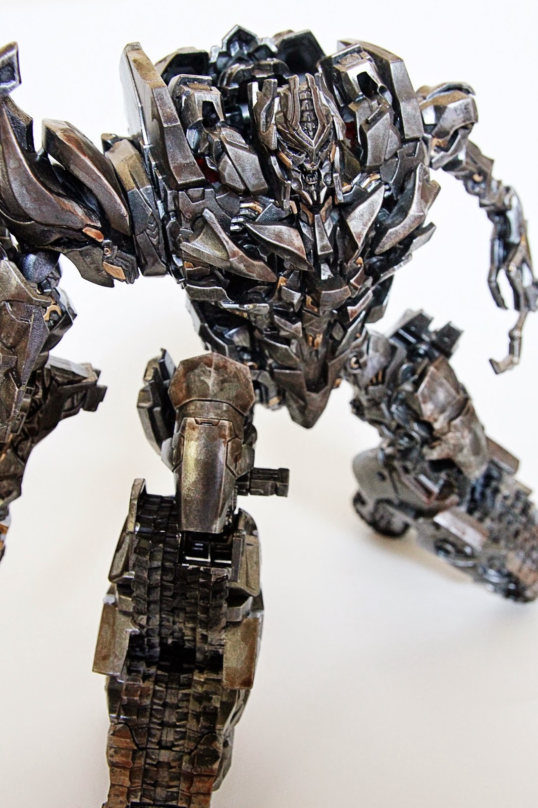 Minor/Repaint: - Leader Class Megatron 2009 ROFT custom | TFW2005 - The ...