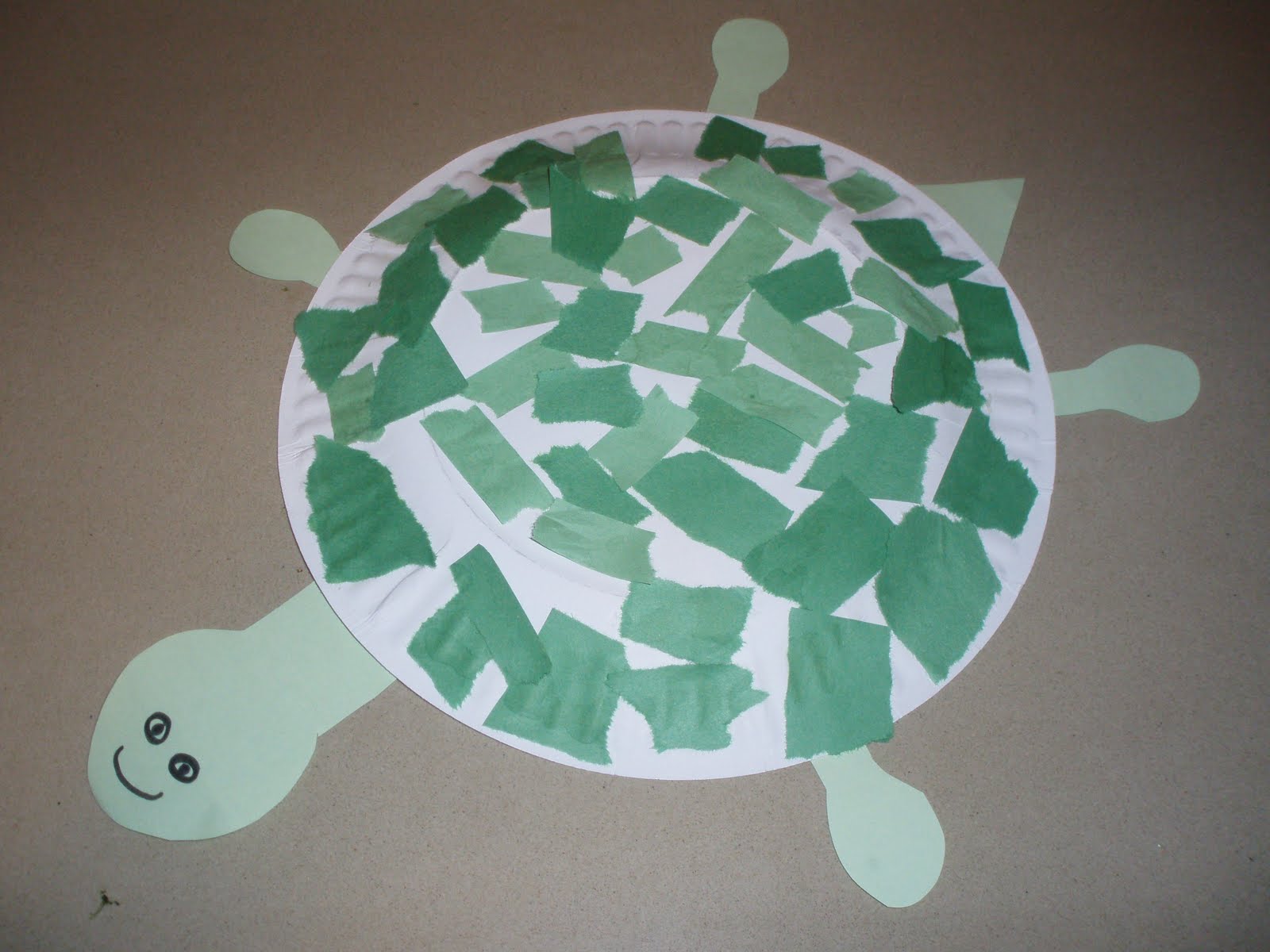 DIY Paper Crafts: Paper Plate Turtle Craft