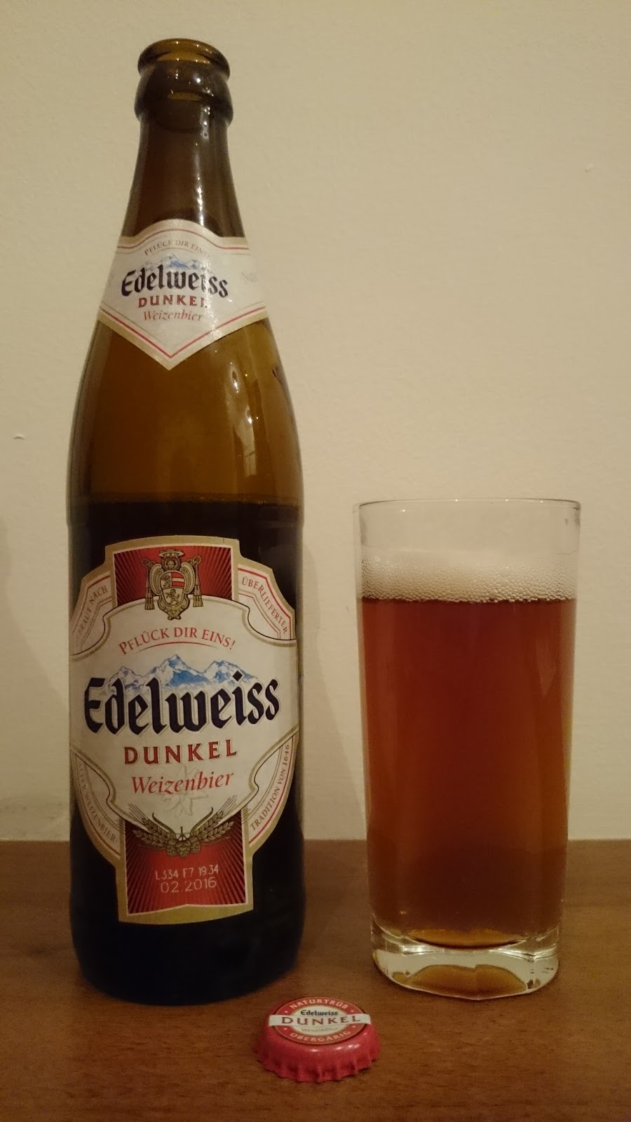 Beer Atlas: Edelweiss Dunkel Weizenbier