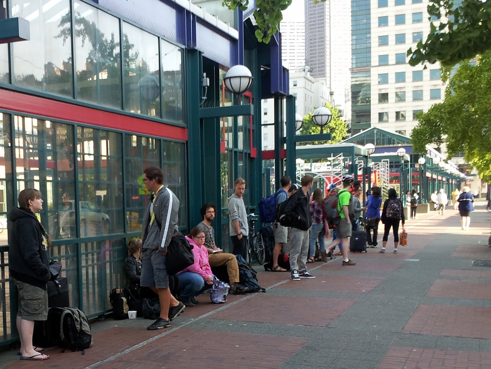 SeattleFlyerGuy's All-Purpose Travel Blog: Review: BoltBus in the Northwest