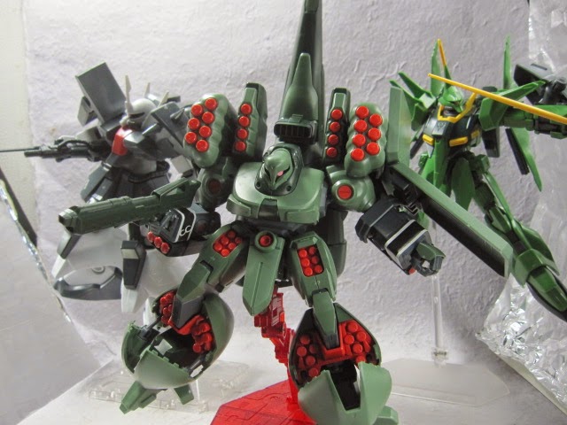 GUNDAM GUY: HGUC 1/144 AMX-102 ZSSA [Unicorn Ver.] - Review by Taka421