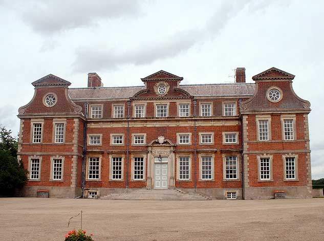 7. RAYNHAM HALL