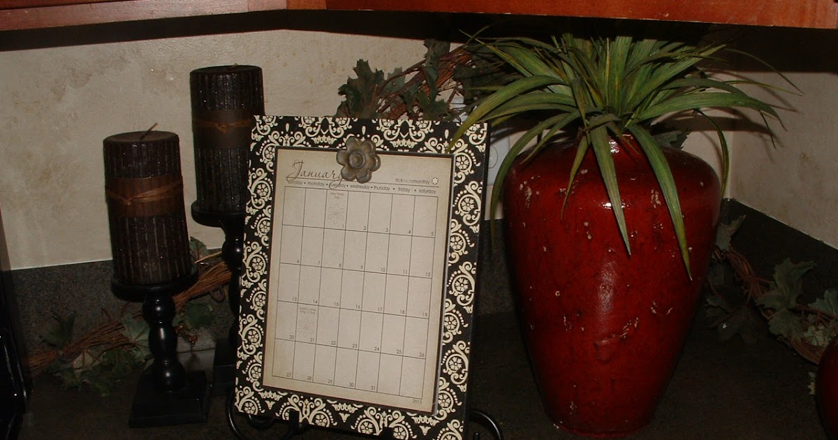 Crafts Made Easy: Desktop Calendar