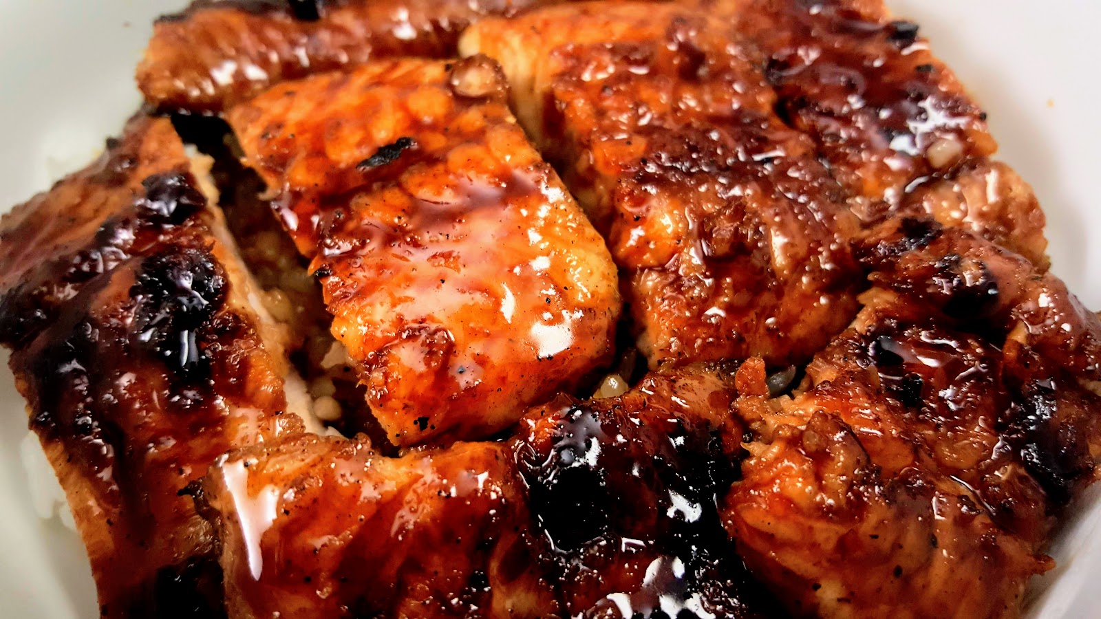 Anguille grillée sauce Unagi (Unadon)