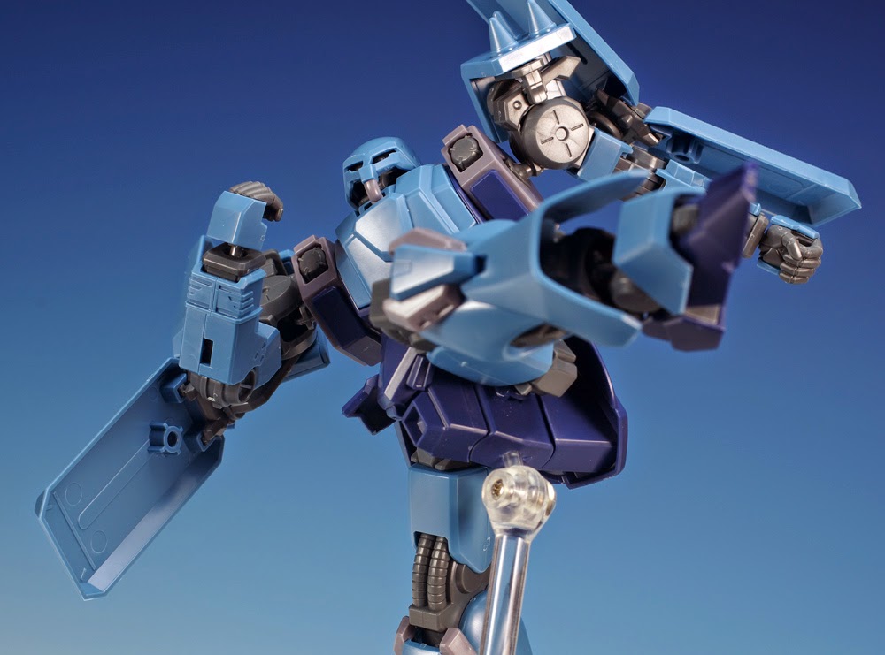 HGUC 1/144 AMX-101E Schuzrum Galluss - Review by Schizophonic9