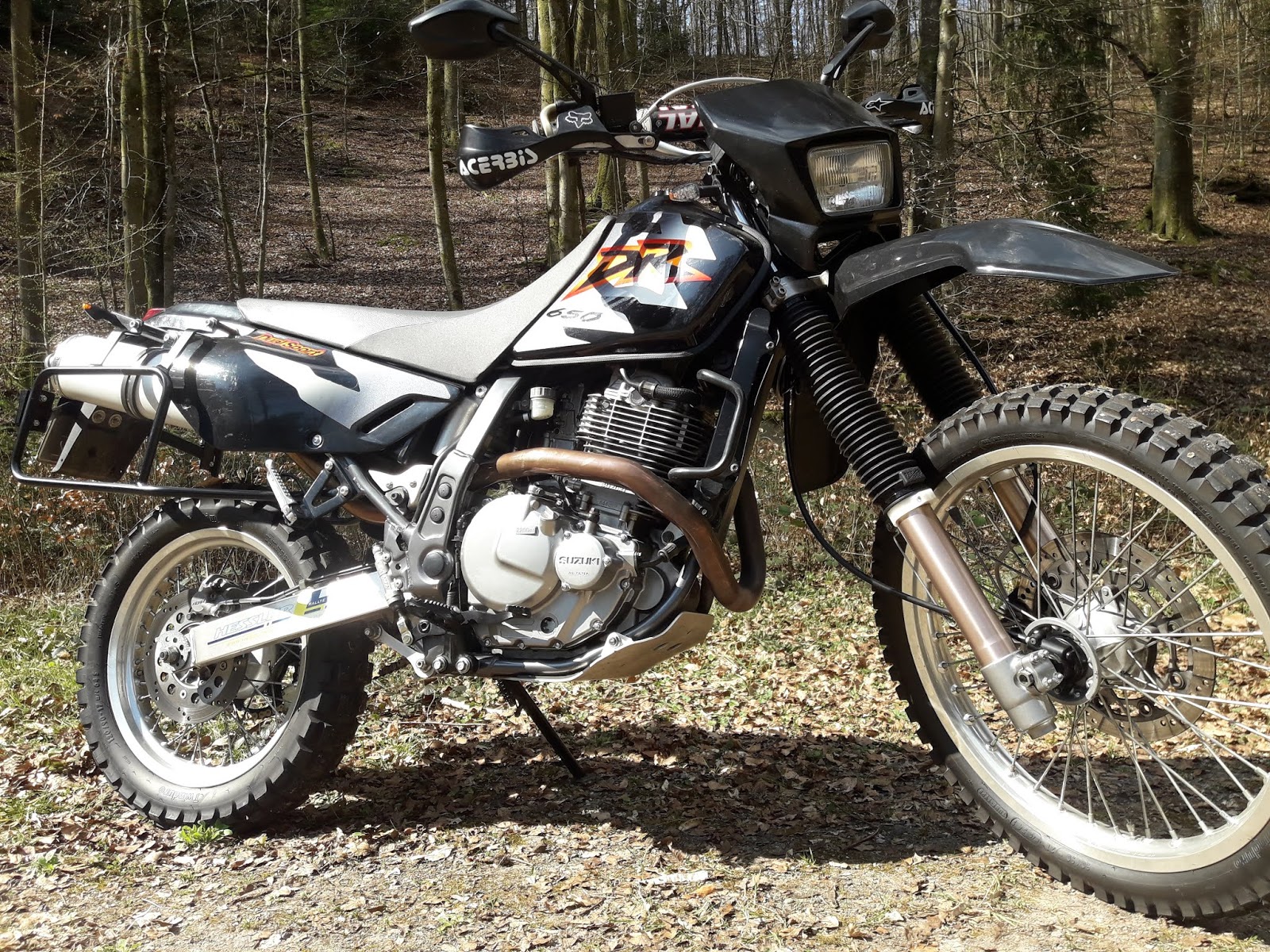 Der SUZUKI DR RALLYE & DR CUSTOM BIKE BLOG: Eine DR 650 SE für TET und ...