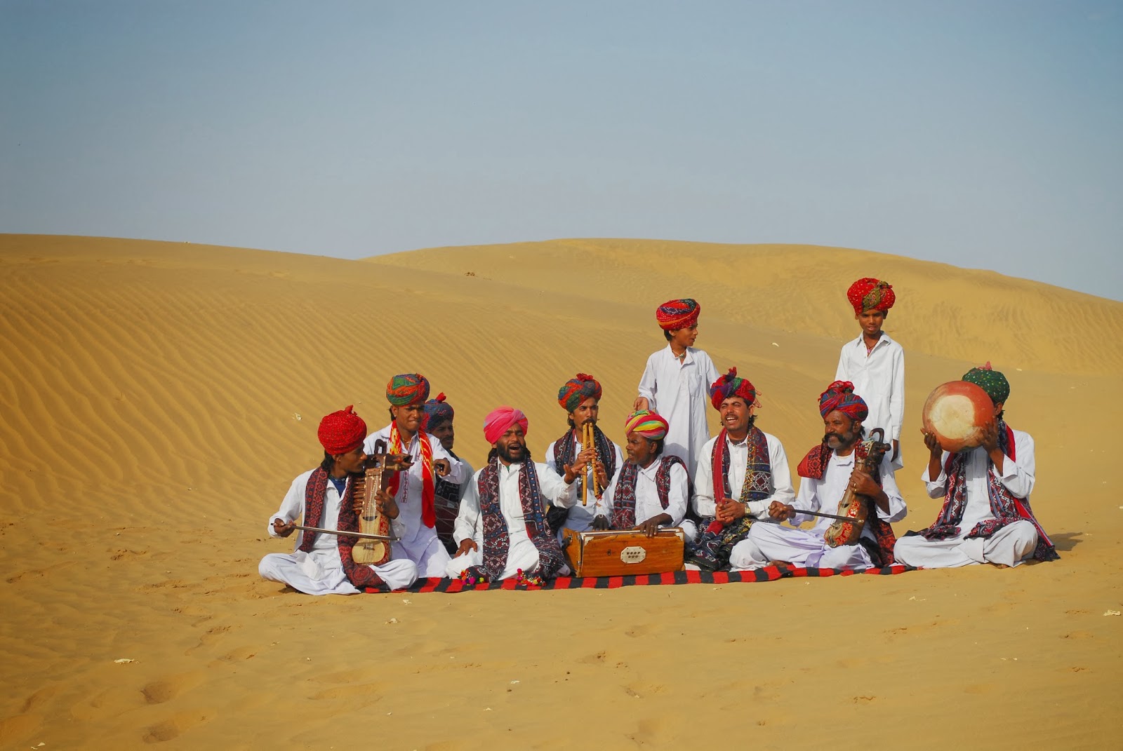 Rajasthani Folk By The Langas and Manganiyars | Dheeraj4uall : Music ...