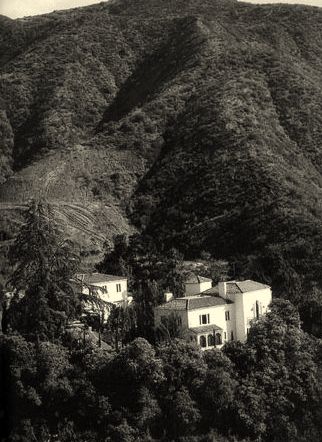 My Love Of Old Hollywood: Hollywood at Home: Rudolph Valentino's Falcon ...