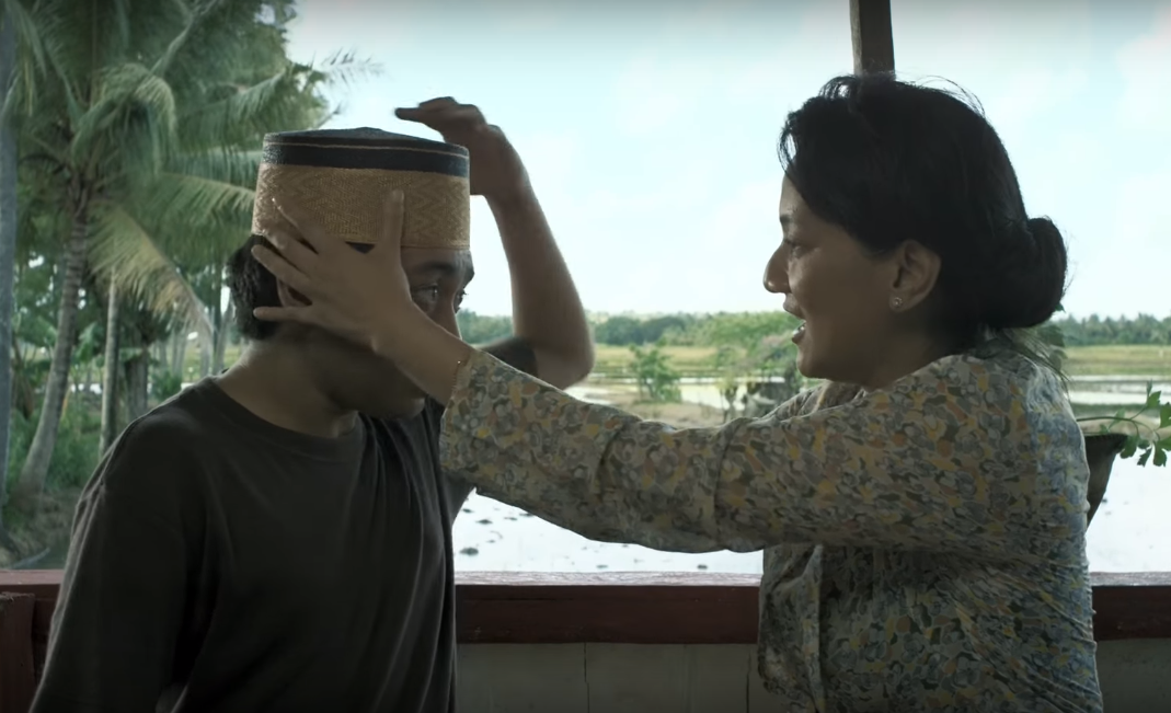 ATHIRAH (2016): KEKUATAN DI BALIK KELEMBUTAN