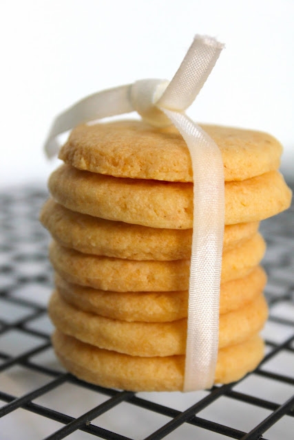 Pencil Kitchen: Cheddar Cheese Cookies