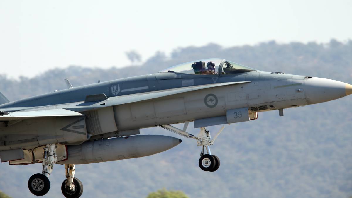 DEFENSE STUDIES: First 2 Australian Fighter Jets to be in Canada Next ...