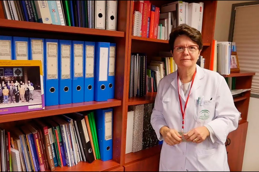 Avicena: La doctora María José Requena del H.U. Reina Sofía, en la ...