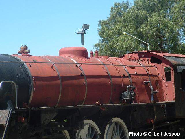 old STEAM LOCOMOTIVES in South Africa: Theunissen, Town, SAR Class 16DA ...
