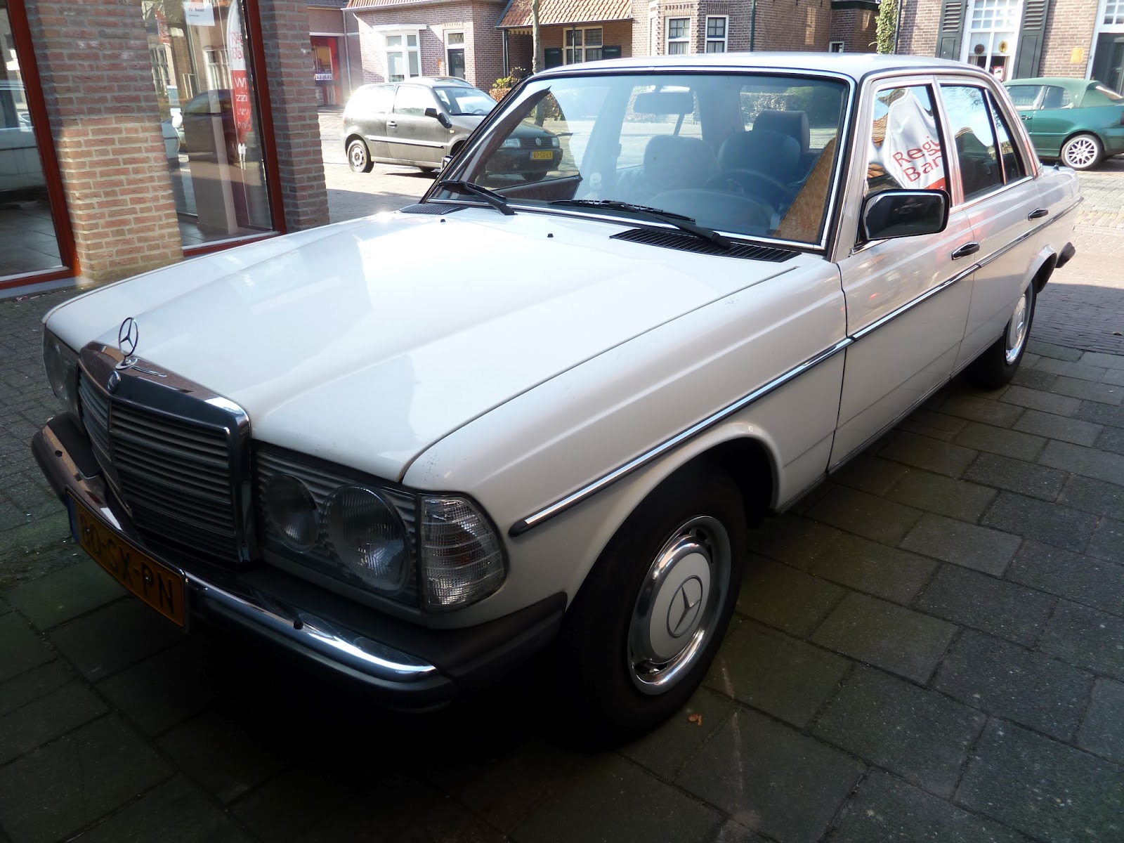 Hoodlum Society: For sale: 1981 Mercedes 230E