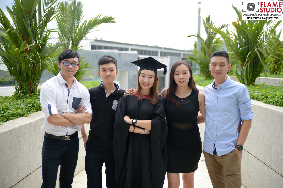 Flame Graduation Photography Studio: (72) Graduation Convocation Family ...