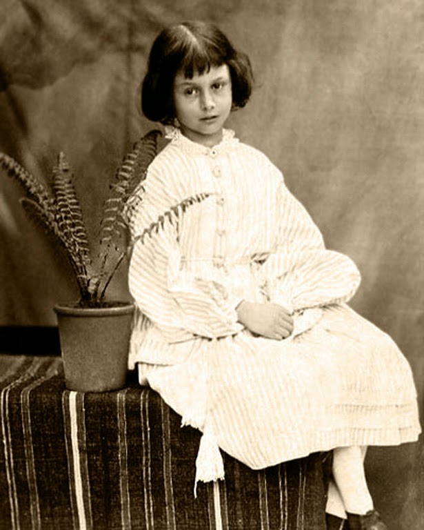 Meet the Real Alice of "Alice's Adventures in Wonderland" ~ vintage ...