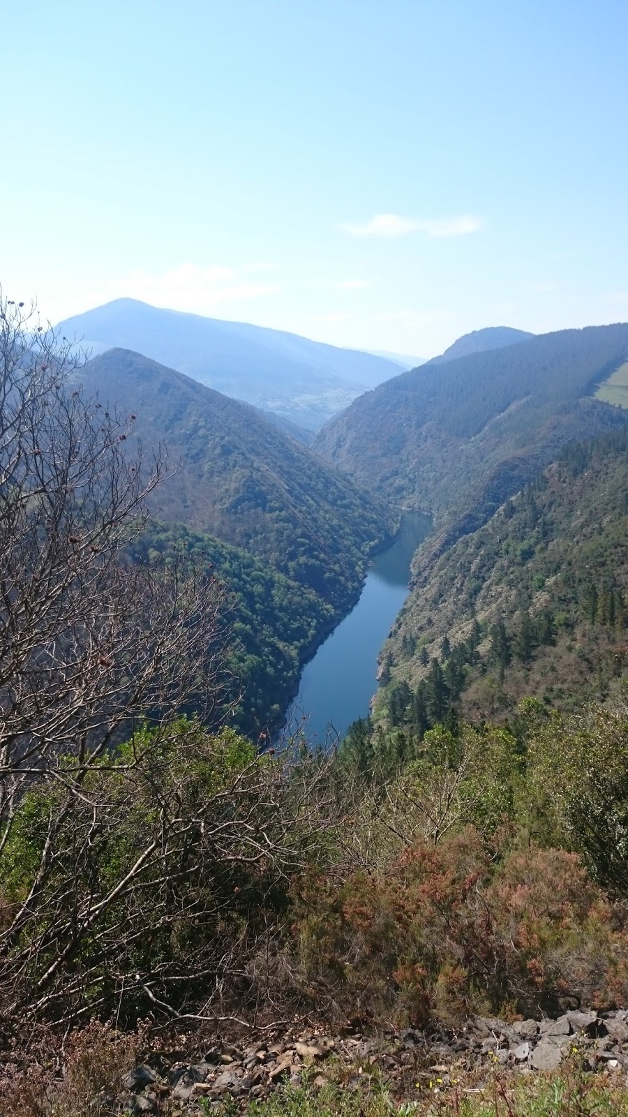 Los tres Embalses del rio Navia. La ruta del Kilowatio - Viajes en ...