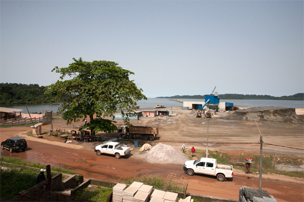 Diario en Guinea Ecuatorial: Visita a Cogo