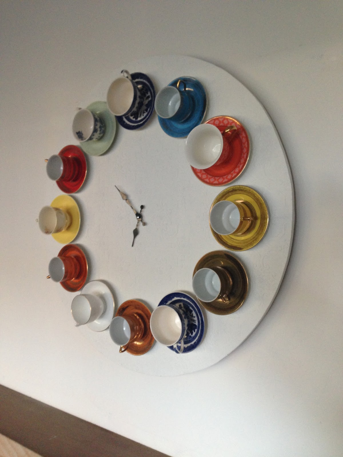 beautiful junk: tea cup clock