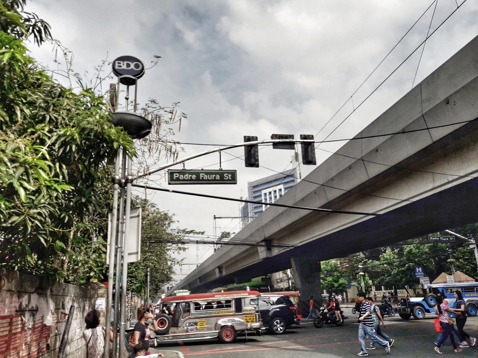 My 60 Minute Photowalk in Padre Faura Manila