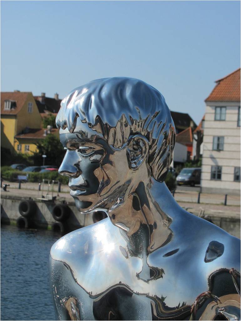 Han – The Little Merman ~ Kuriositas