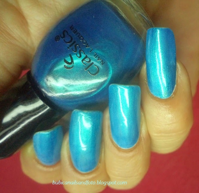 simple nails: 1443 Mini classics no 140 blue pearl nail polish