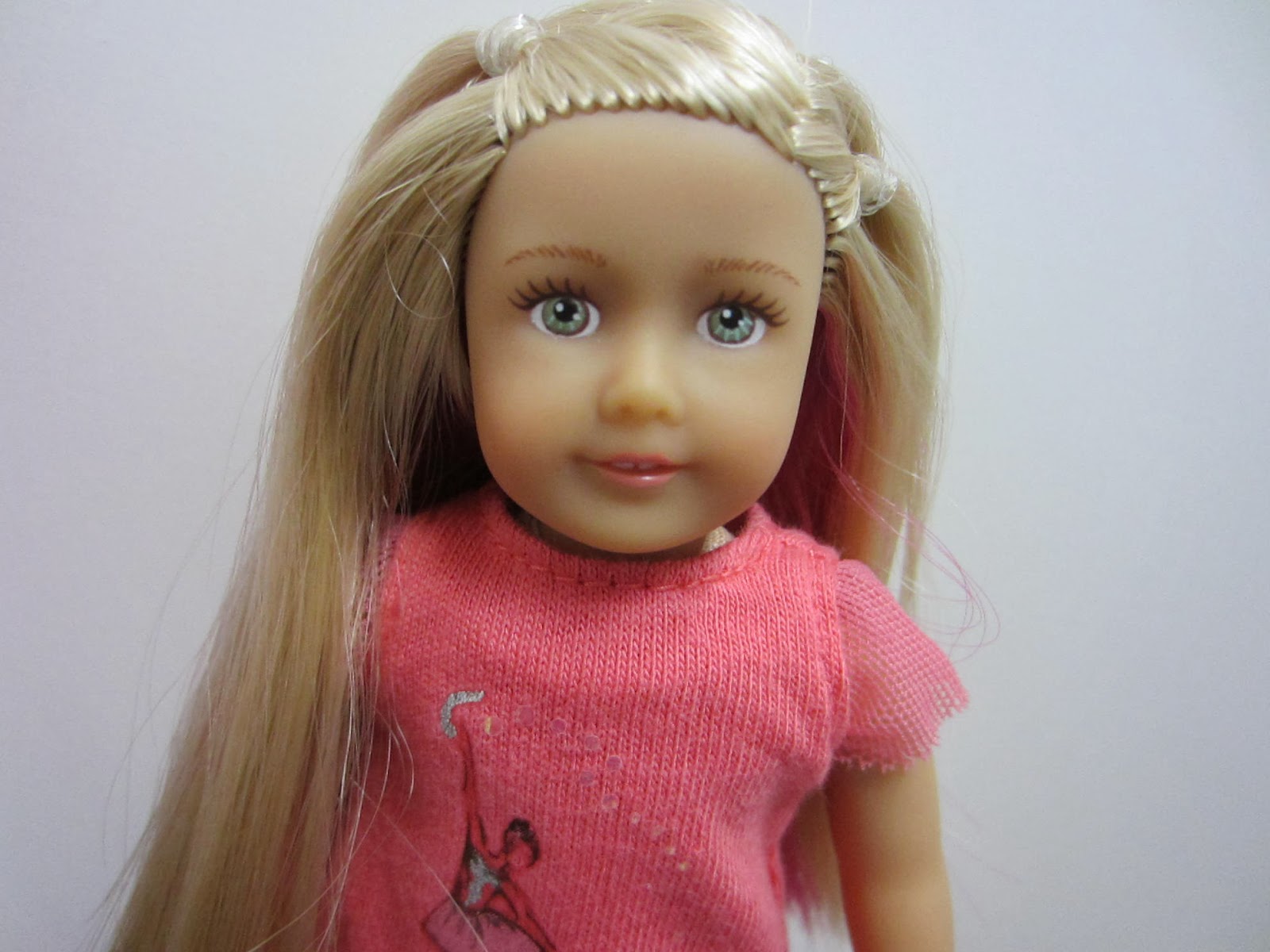 Linda's Chatty Blog: American Girl Isabelle