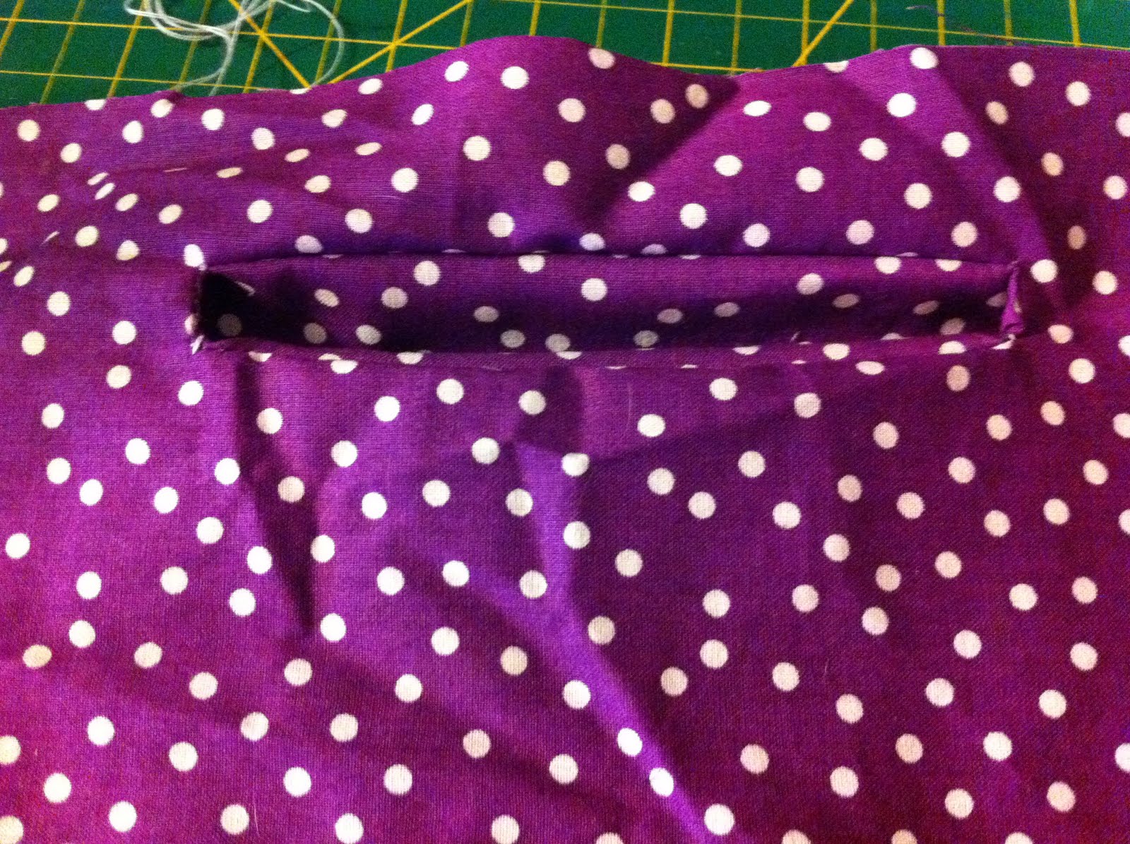 Randomly Taylor'd: Ruffle Purse *Tutorial*