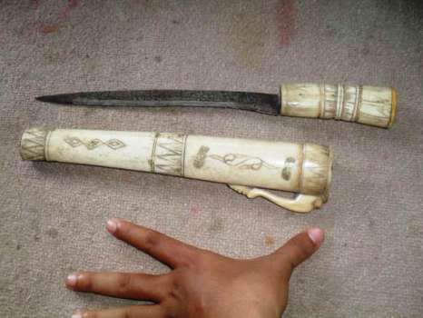 BUGIS Dalam Darahku: Makna di balik Badik Bugis