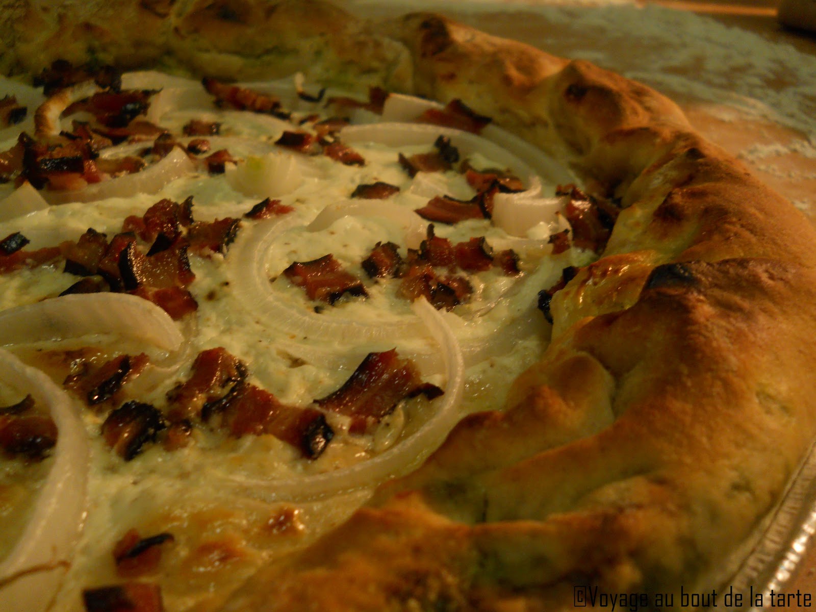 Voyage au bout de la tarte: Pizza façon tarte flambée alsacienne ...