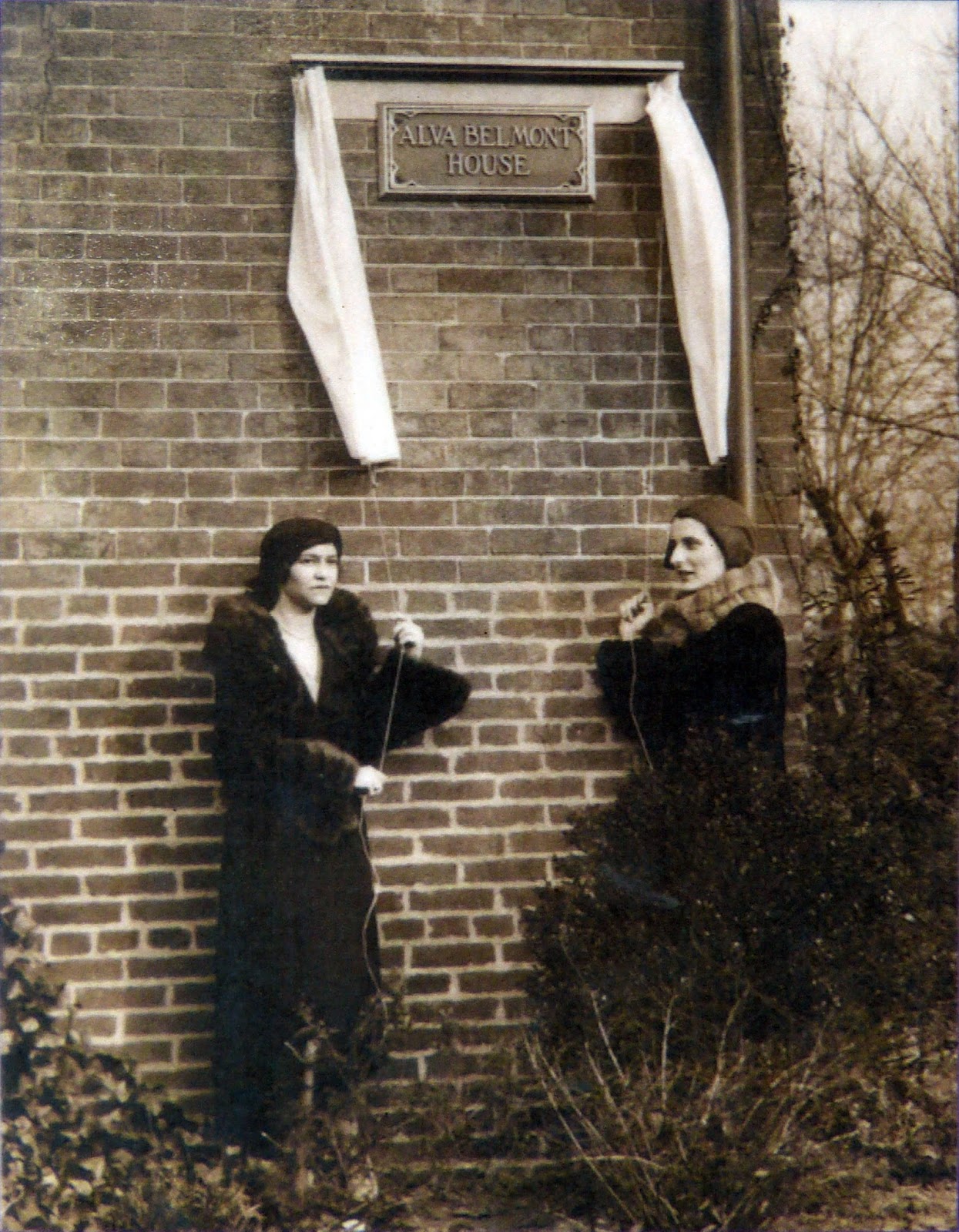 The Portrait Gallery: Alva Belmont