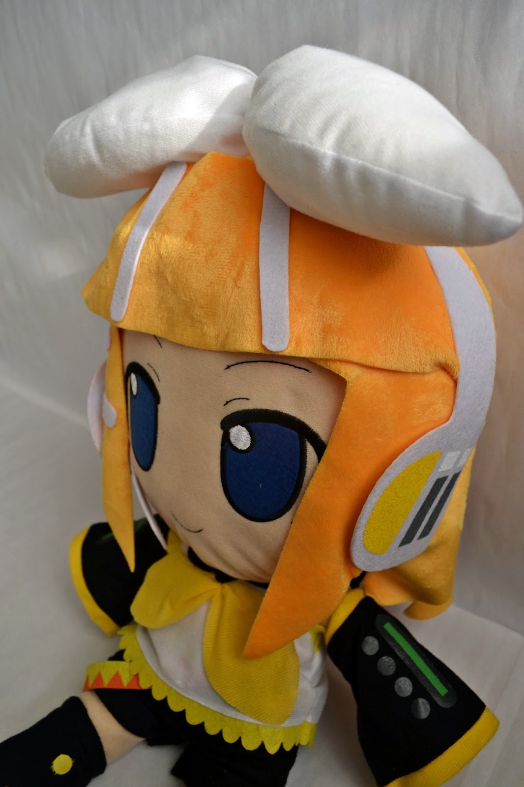 Hanban's Otaku Haven: Kagamine Rin stuffed plush doll