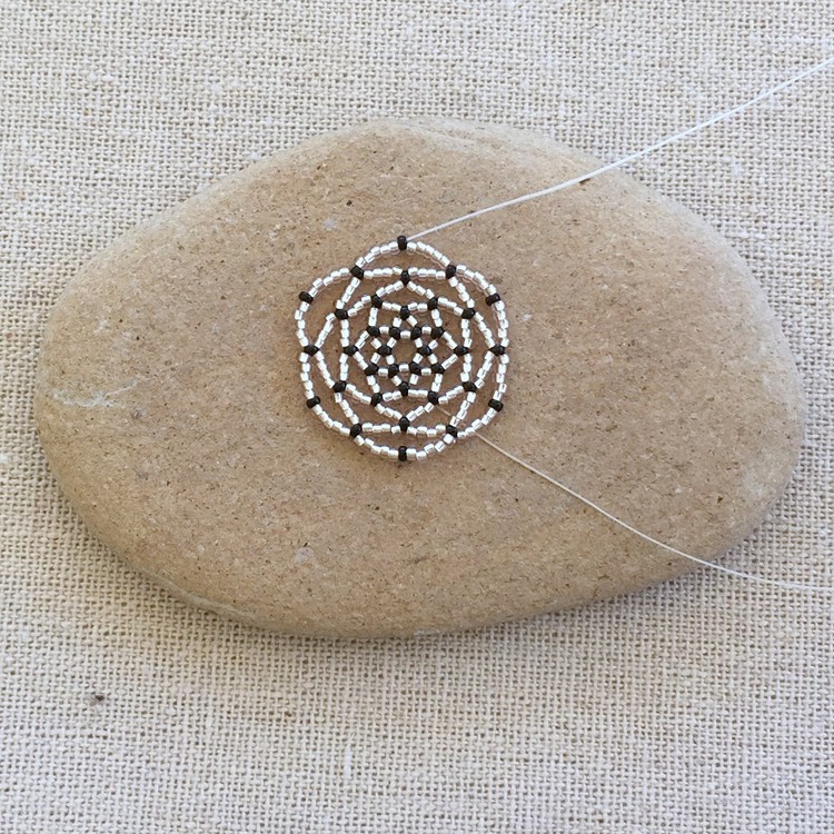 Lisa Yang Jewelry : Circular Netting Beadwork - The Basics and Beyond