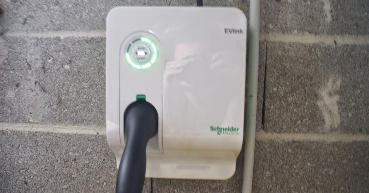 TUTOBRICO: Ma borne de recharge Zoé