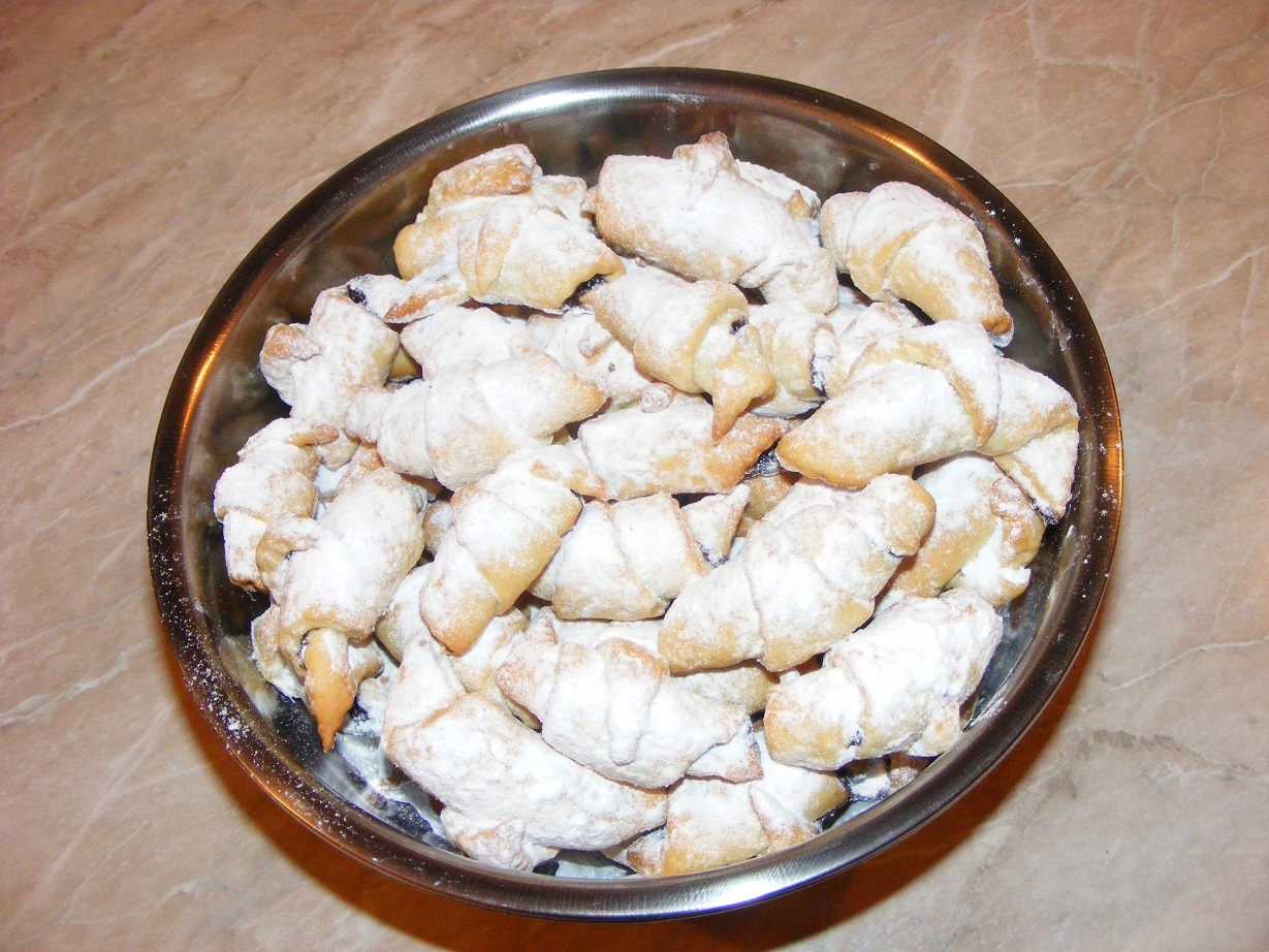 Cornulete cu untura si bors | Preparatedevis.ro