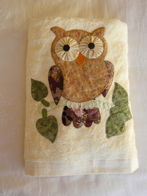 MI HOGAR DE PATCHWORK: TOALLAS DE PATCHWORK CON BUHOS