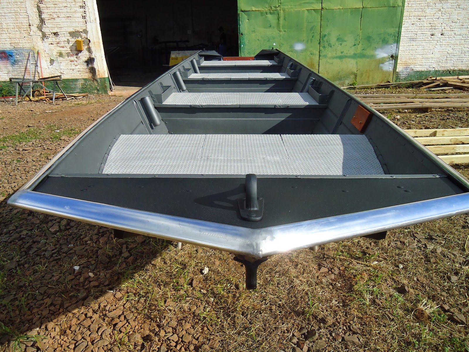 Barcometal: Modelo BSC5500S semi chata Barcometal 5,5 mts bord...