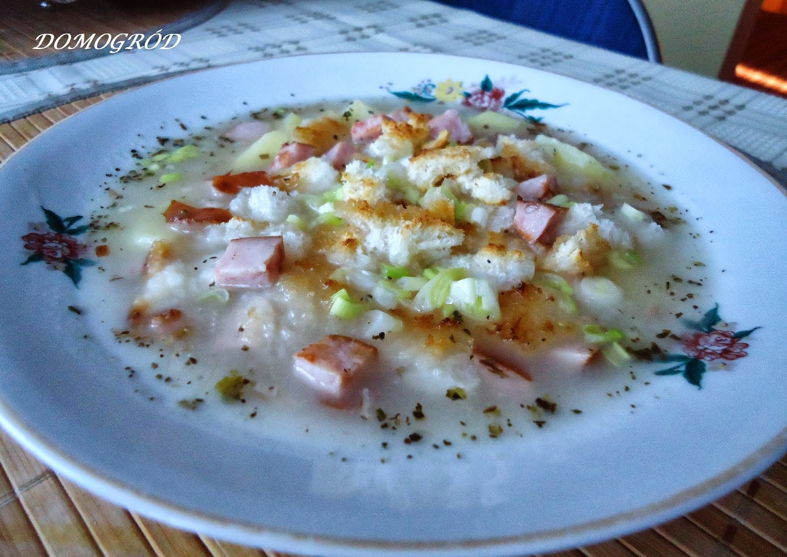 Domogród: Przepis na żurek prosty i pyszny